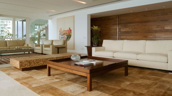 Decoração com Móveis de Madeira Bruta